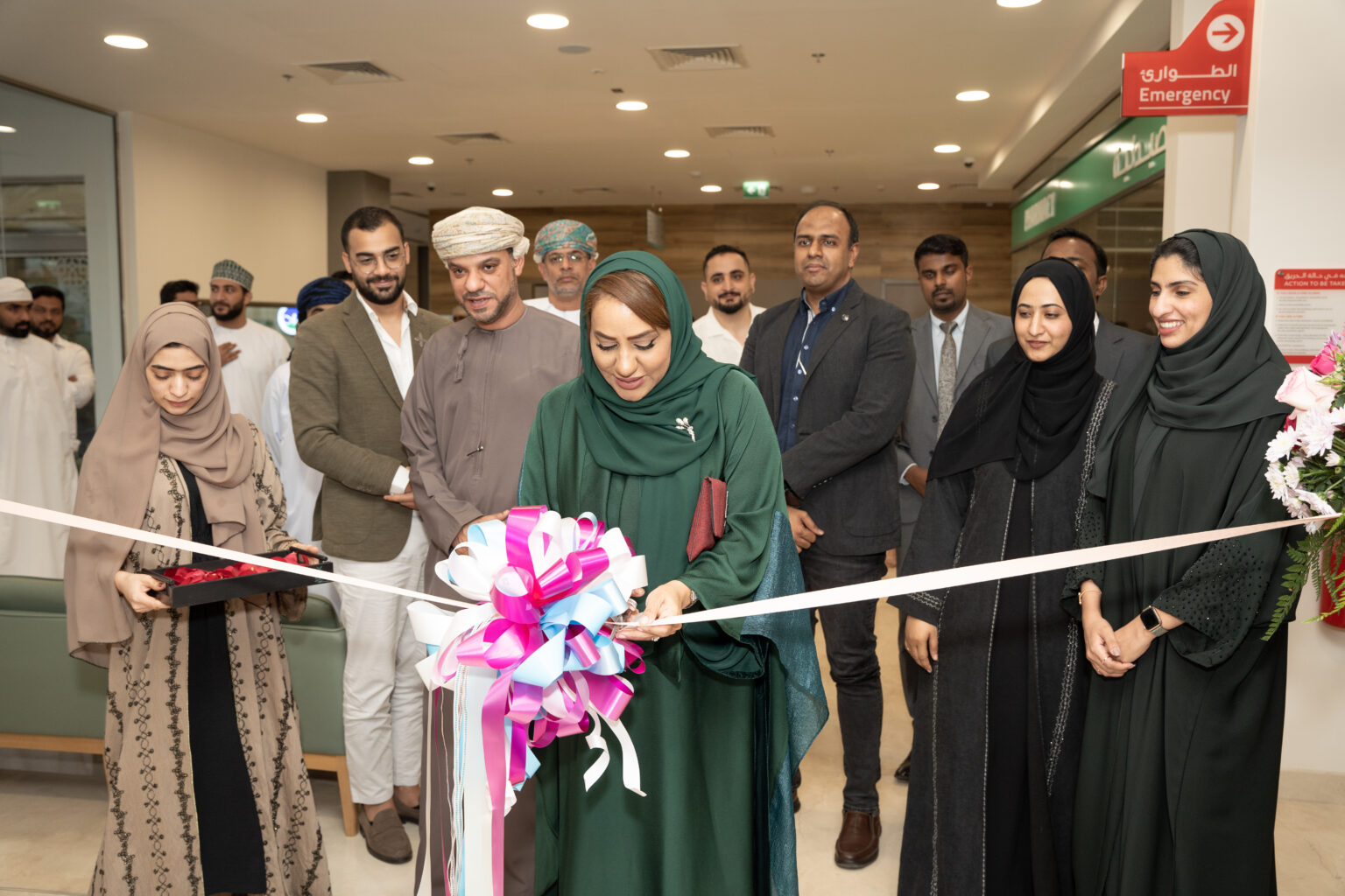 Floward launches its first official offline store in the Sultanate of ...